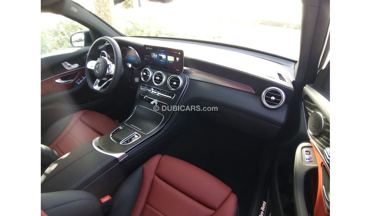New Mercedes-Benz GLC 300 4MATIC 2022 for sale in Dubai - 542029