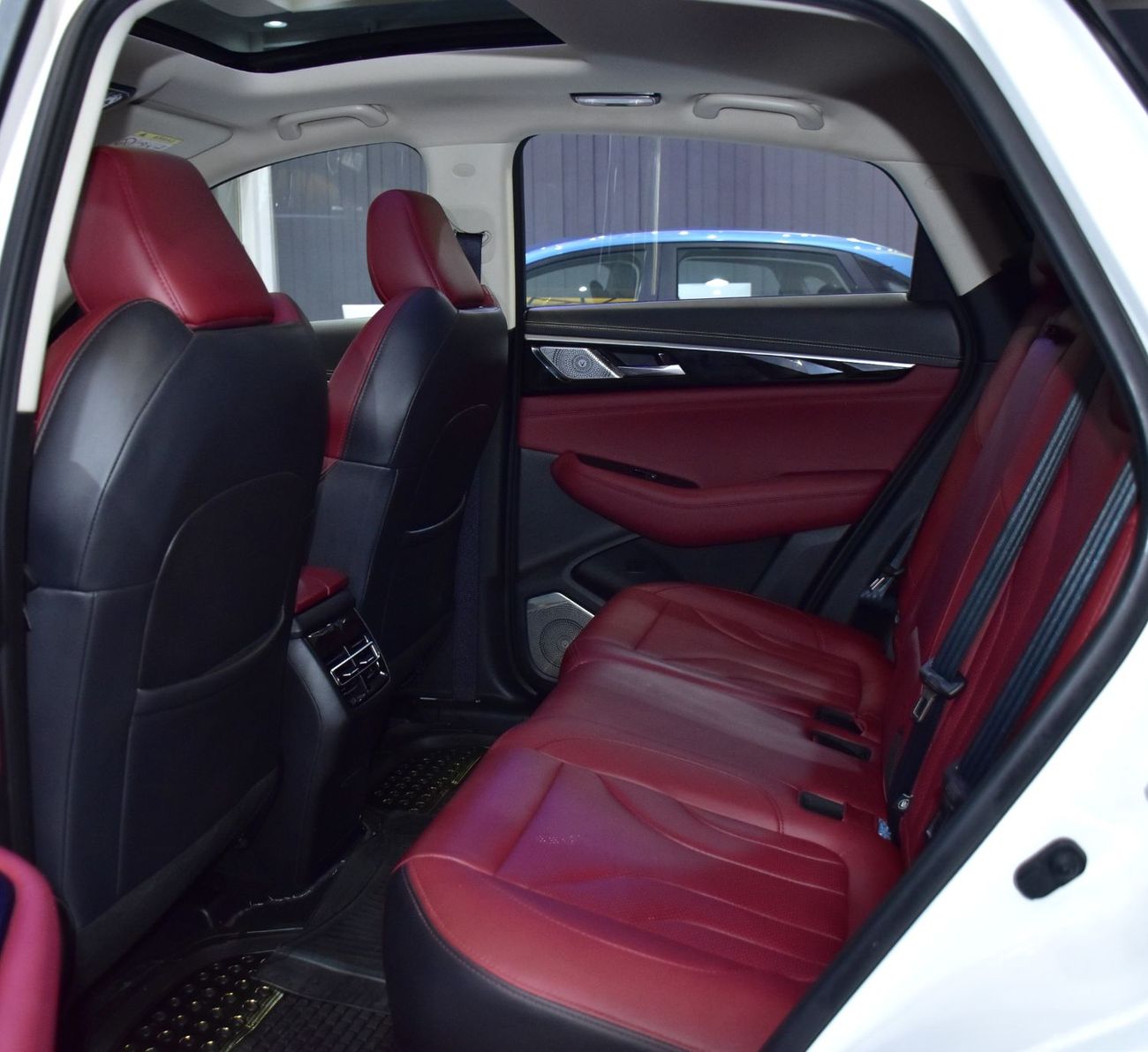 Used EXCELLENT DEAL for our Changan CS85 360T ( 2022 Model ) in White Color GCC Specs 2022 for ...