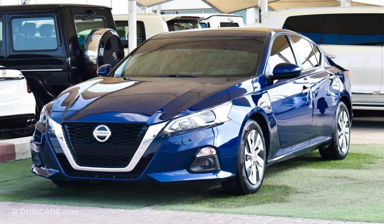 Used Nissan Altima 2019 for sale in Sharjah - 569568