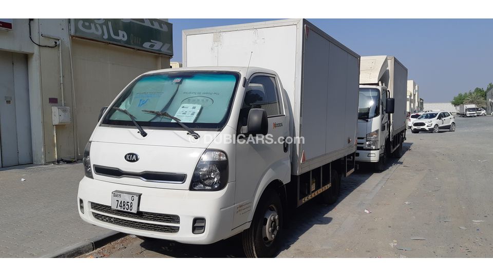 Used Kia K4000 2014 for sale in Sharjah - 470472