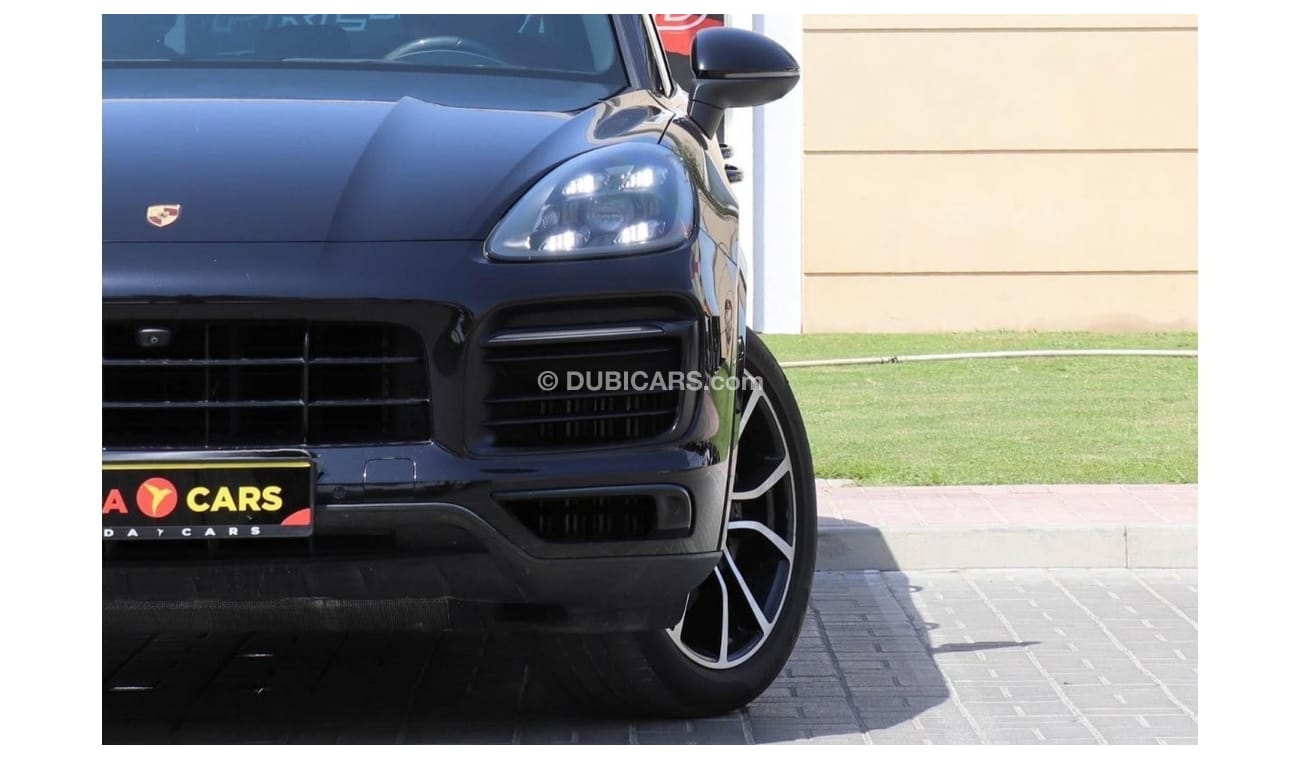 Used Porsche Cayenne 9Y0 2019 for sale in Dubai - 667773
