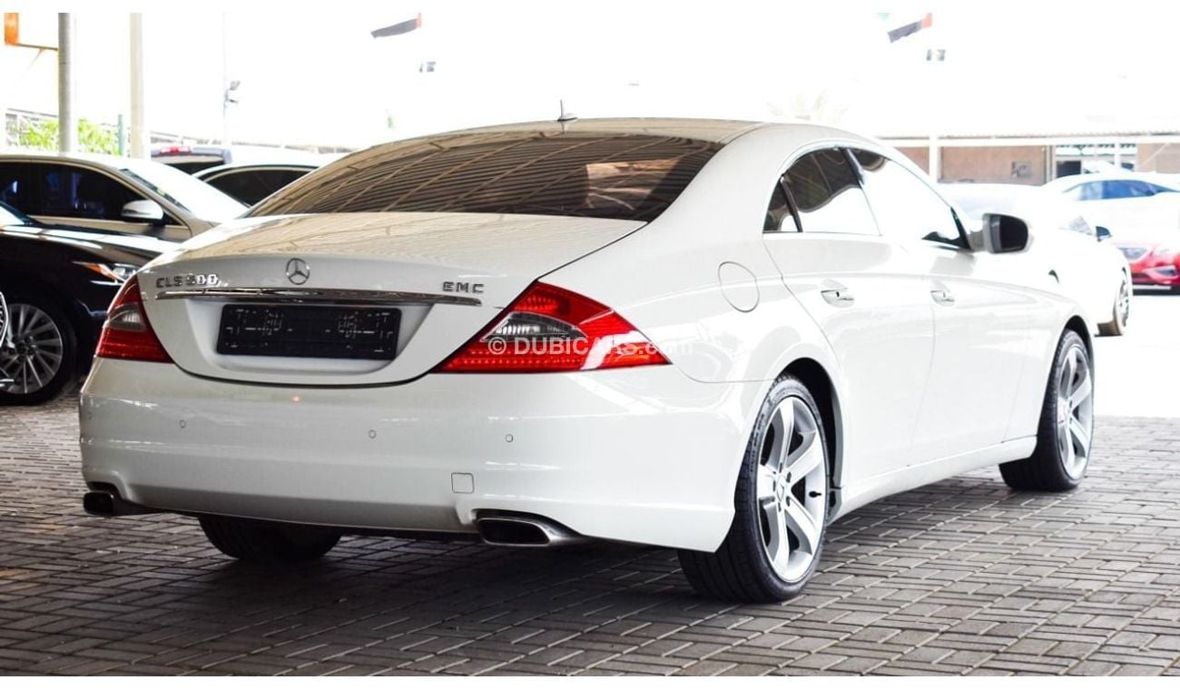 مستعملة مرسيدس بنز CLS 500 2009 للبيع في دبي - 586565
