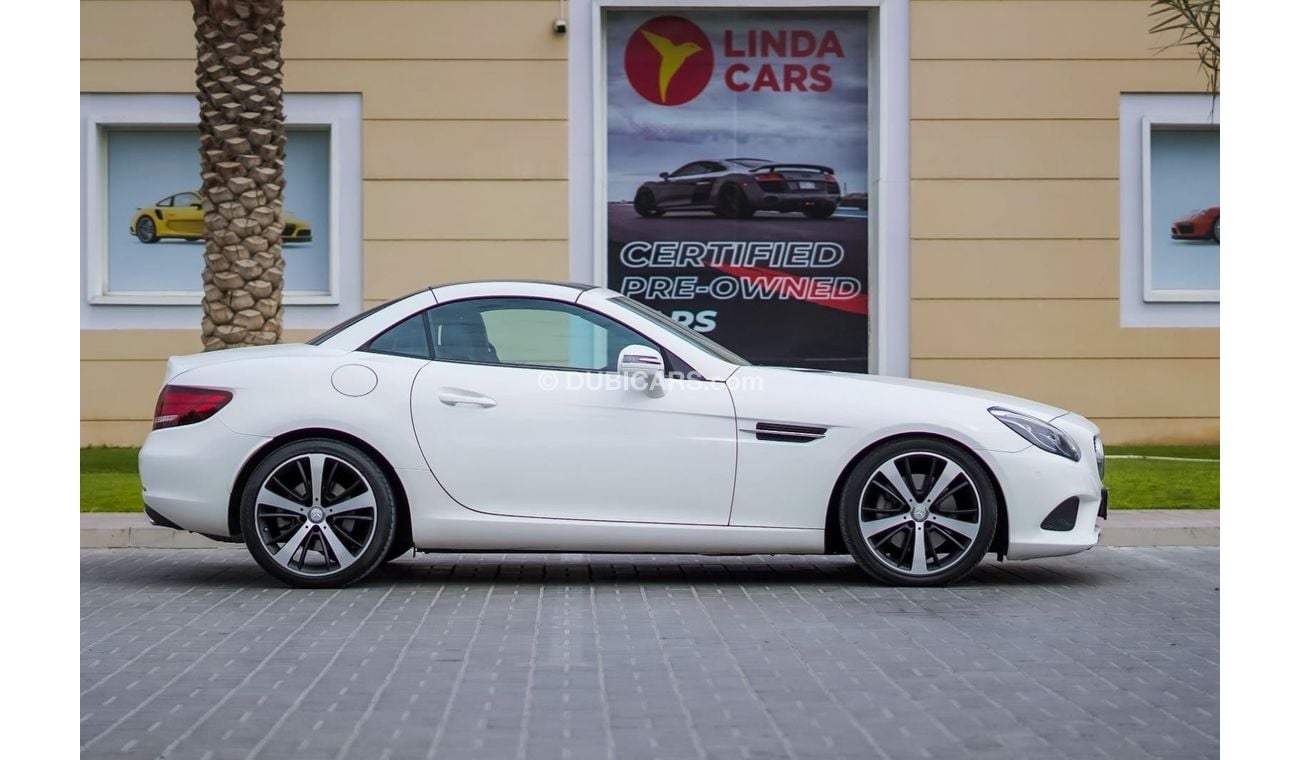 Used Mercedes-Benz SLC 300 R172 2017 for sale in Dubai - 638108