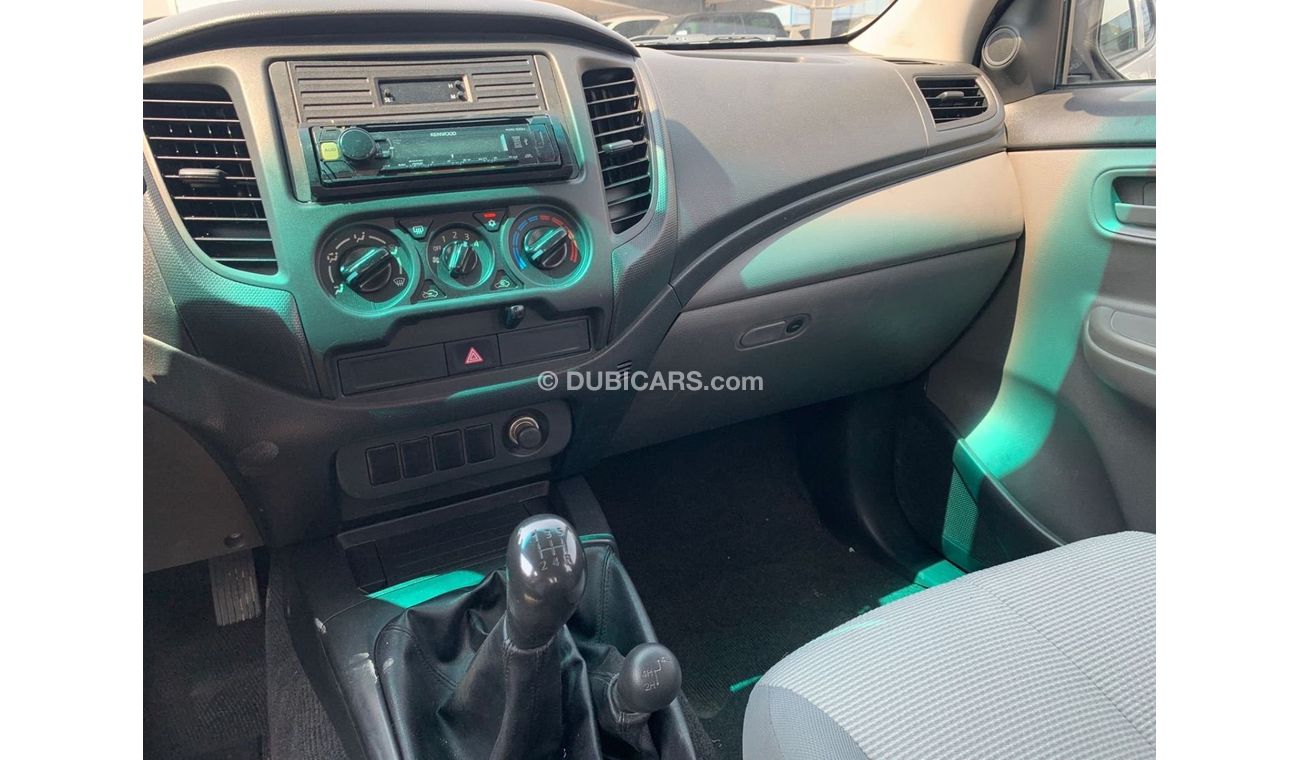 Used Mitsubishi L200 2016 4x4 Ref#536 2016 for sale in Sharjah - 549153