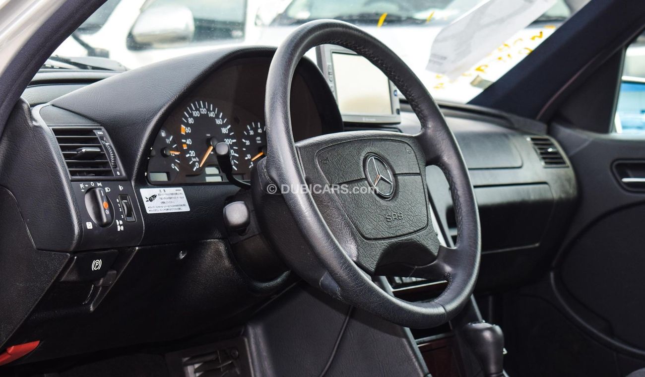 Used Mercedes-Benz C200 2000 for sale in Dubai - 345694