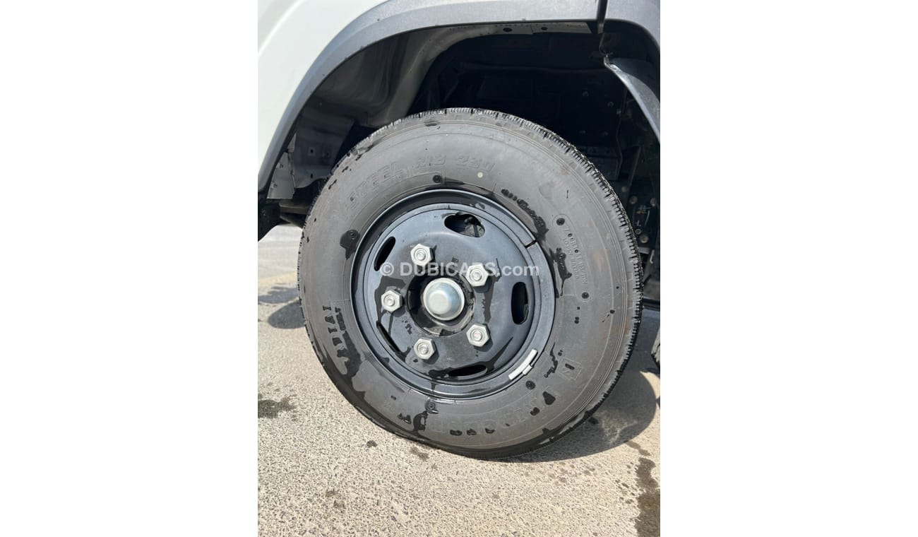 New Isuzu Npr85 Crew Cab, 3.0 CC, MY 2023 2023 for sale in Dubai - 708415