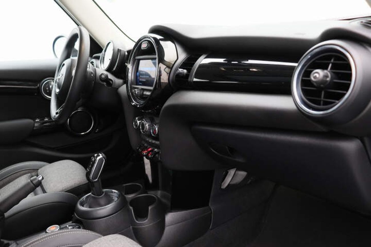 Used Mini Cooper STANDARD 1.5 2020 for sale in Dubai - 607757