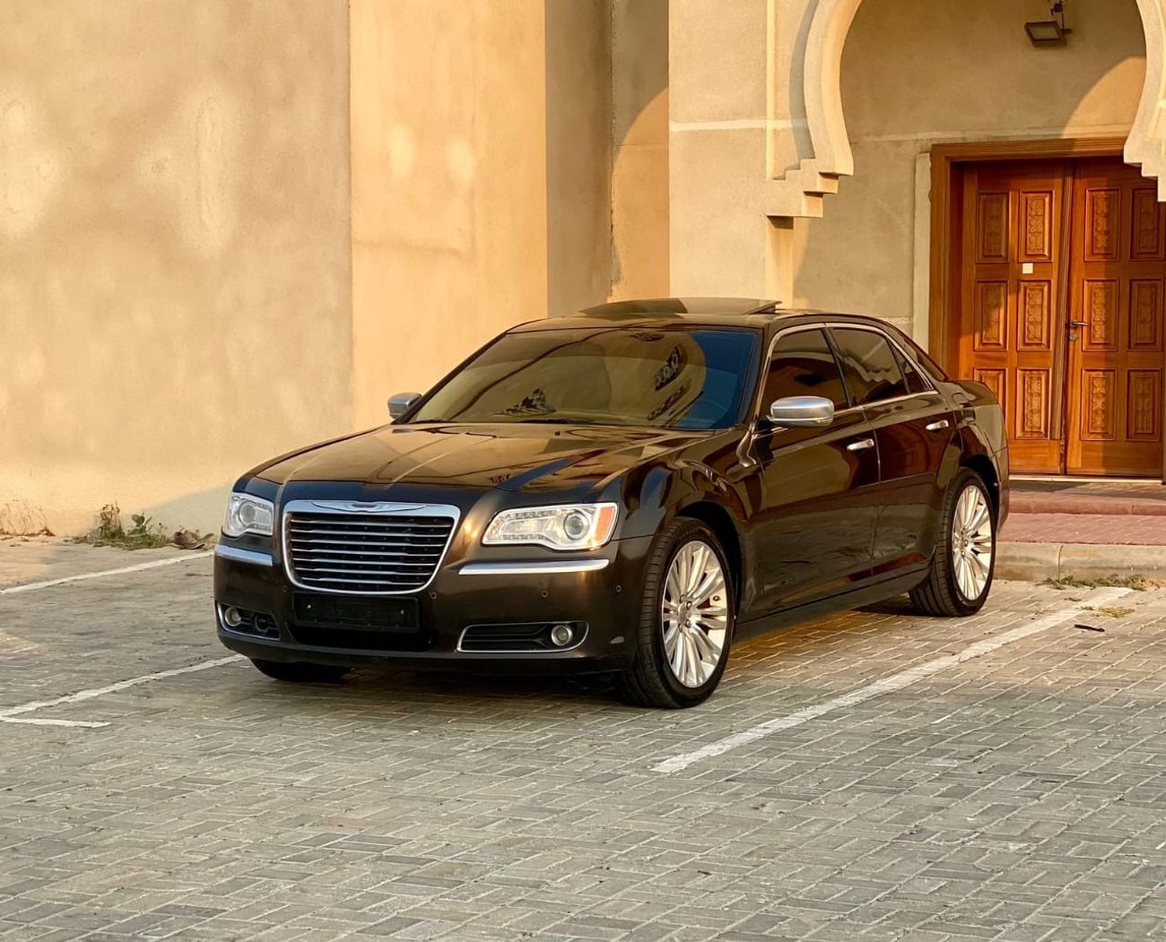 Used Chrysler 300C SRT8 Good condition car GCC 2013 for sale in Dubai ...