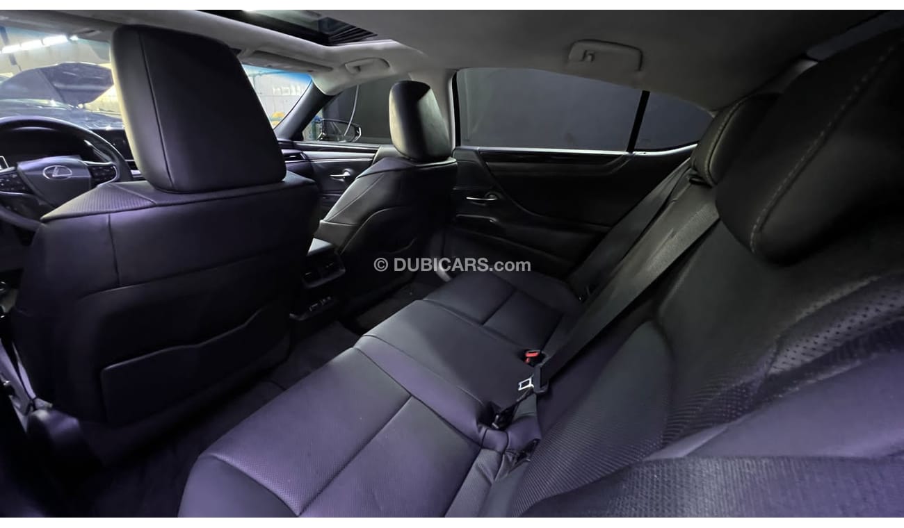 Used Lexus ES350 Lexus ES 350 2021 for sale in Dubai - 647860