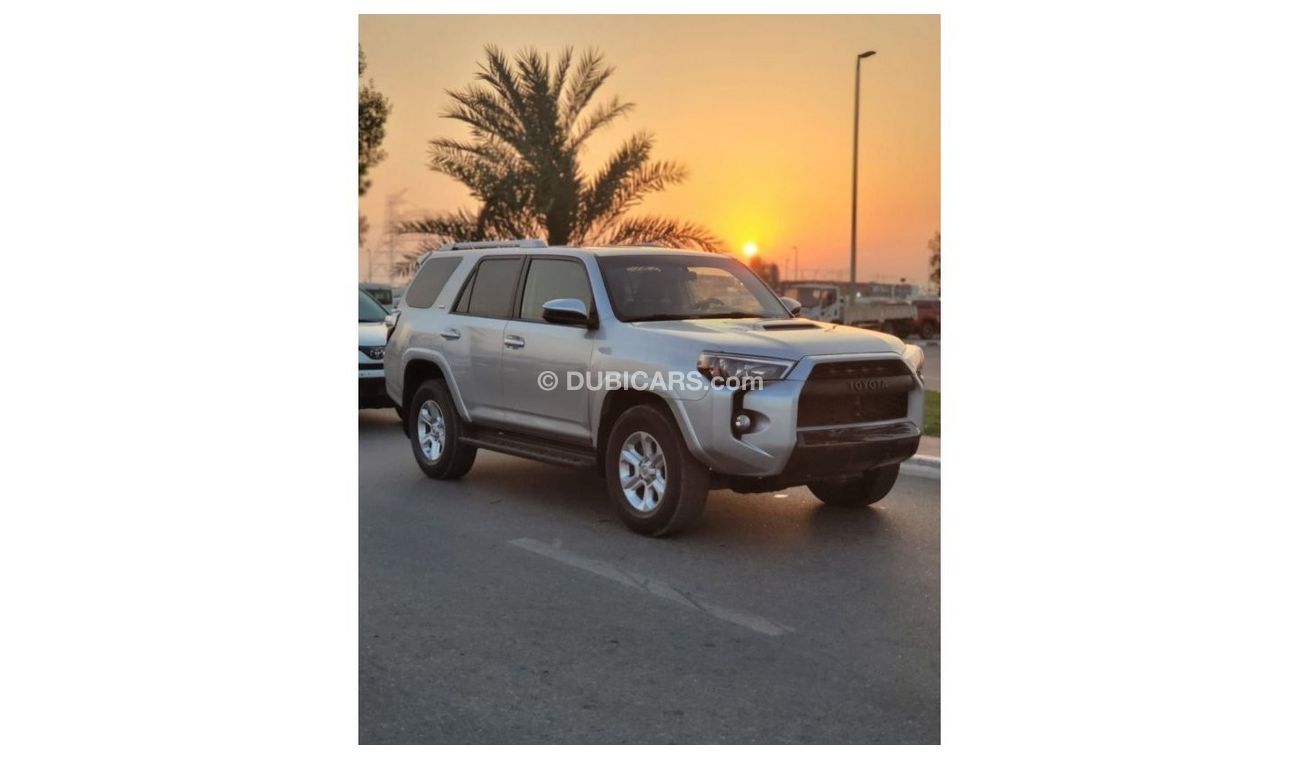 Used Toyota 4Runner 2018 for sale in Dubai - 555979