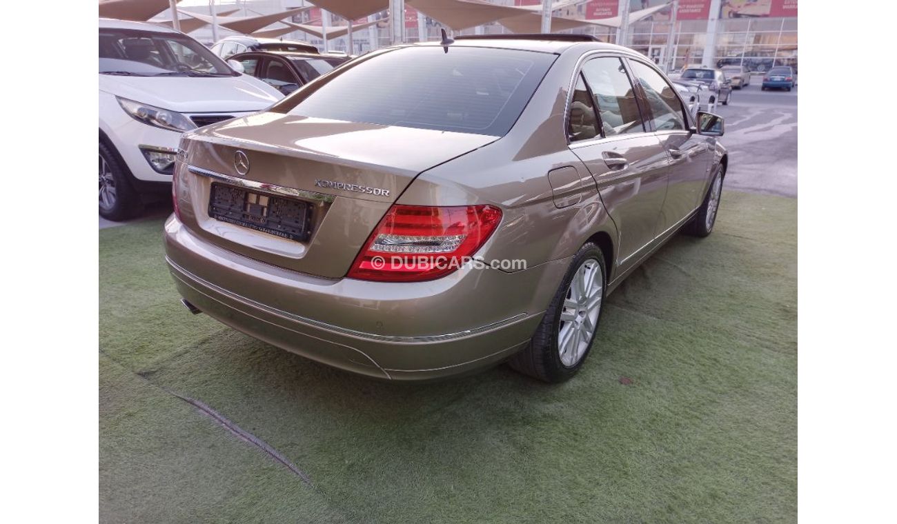 Used Mercedes-Benz C200 2009 for sale in Sharjah - 466321
