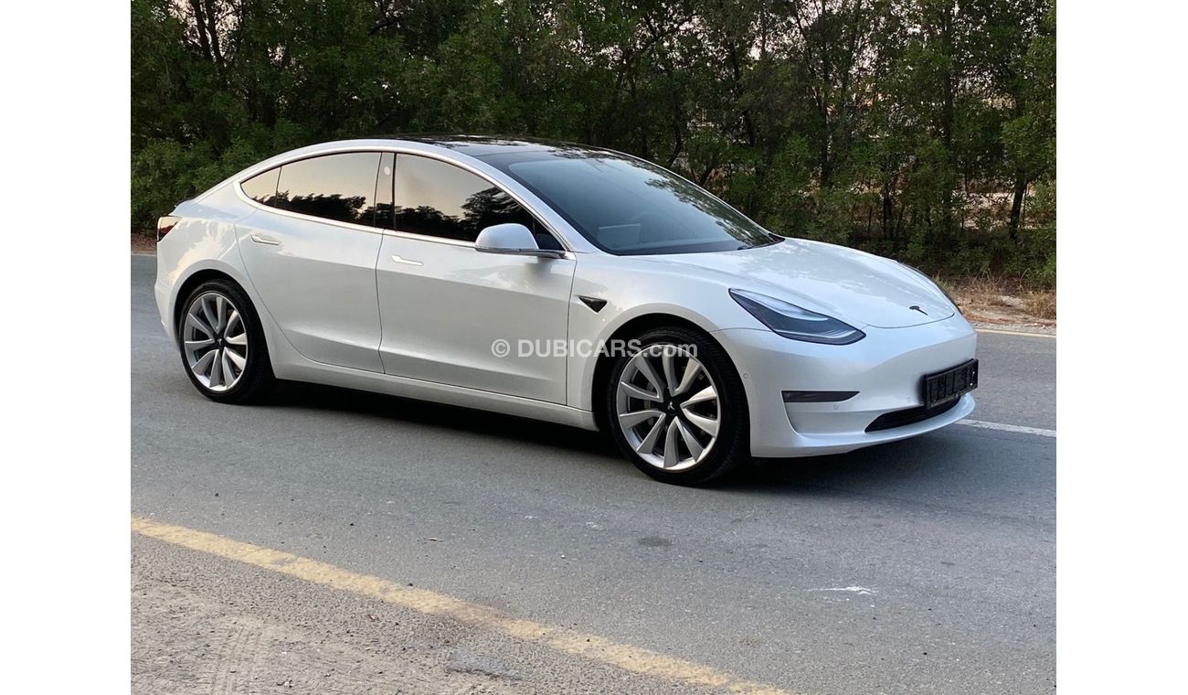 Used Tesla Model 3 Long Range 2020 for sale in Dubai - 548078