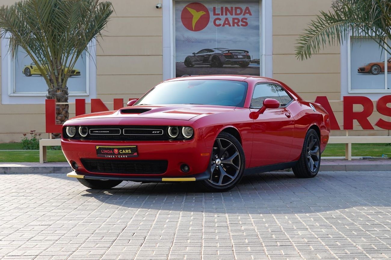 Used Dodge Challenger 2019 for sale in Dubai - 740226