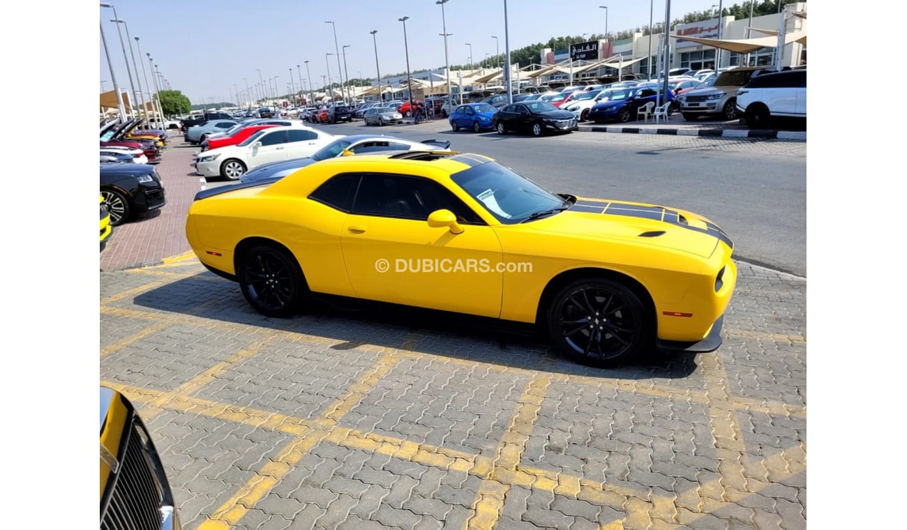 Used Dodge Challenger For sale 2018 for sale in Dubai - 697228