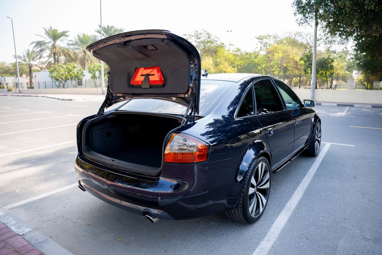 Used 2004 AUDI S6 JAPANESE SPEC - Less Mileage New Interior 2004 for sale in Dubai - 715932