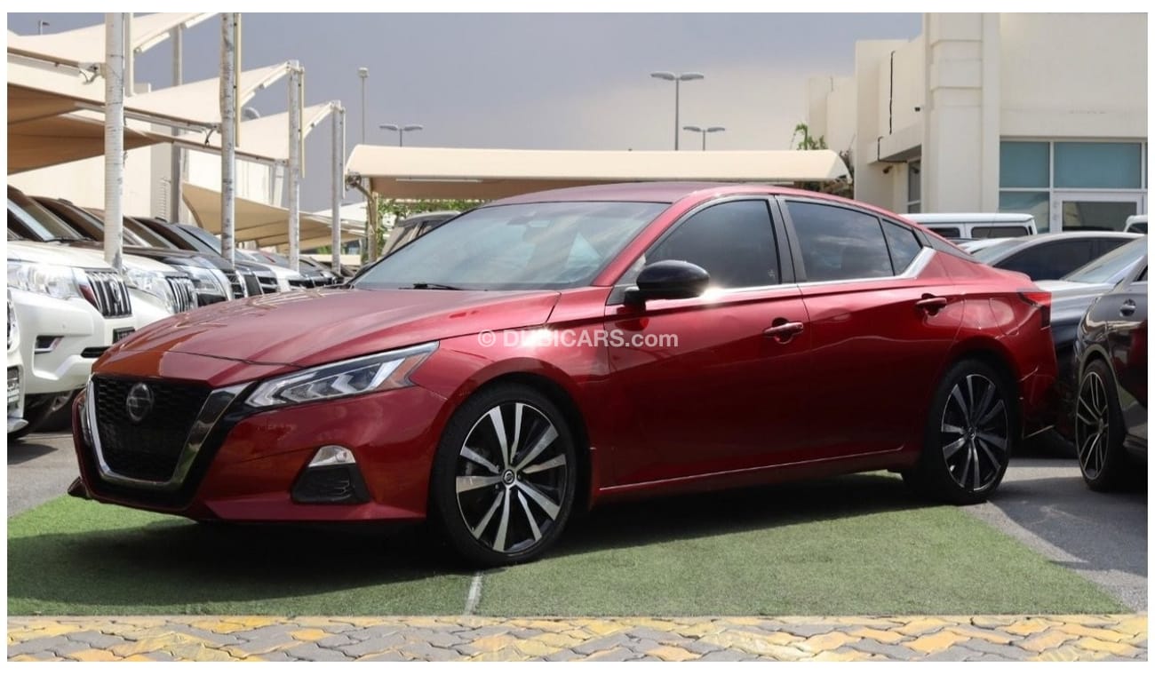Used Nissan Altima Sport 2020 for sale in Dubai - 684847