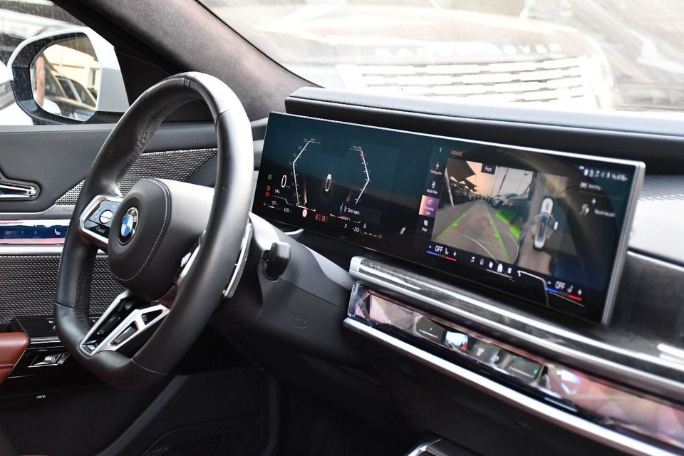 مستعملة بي أم دبليو 735i BMW 735I M KIT 2023 KM 18000 2023 للبيع في دبي ...