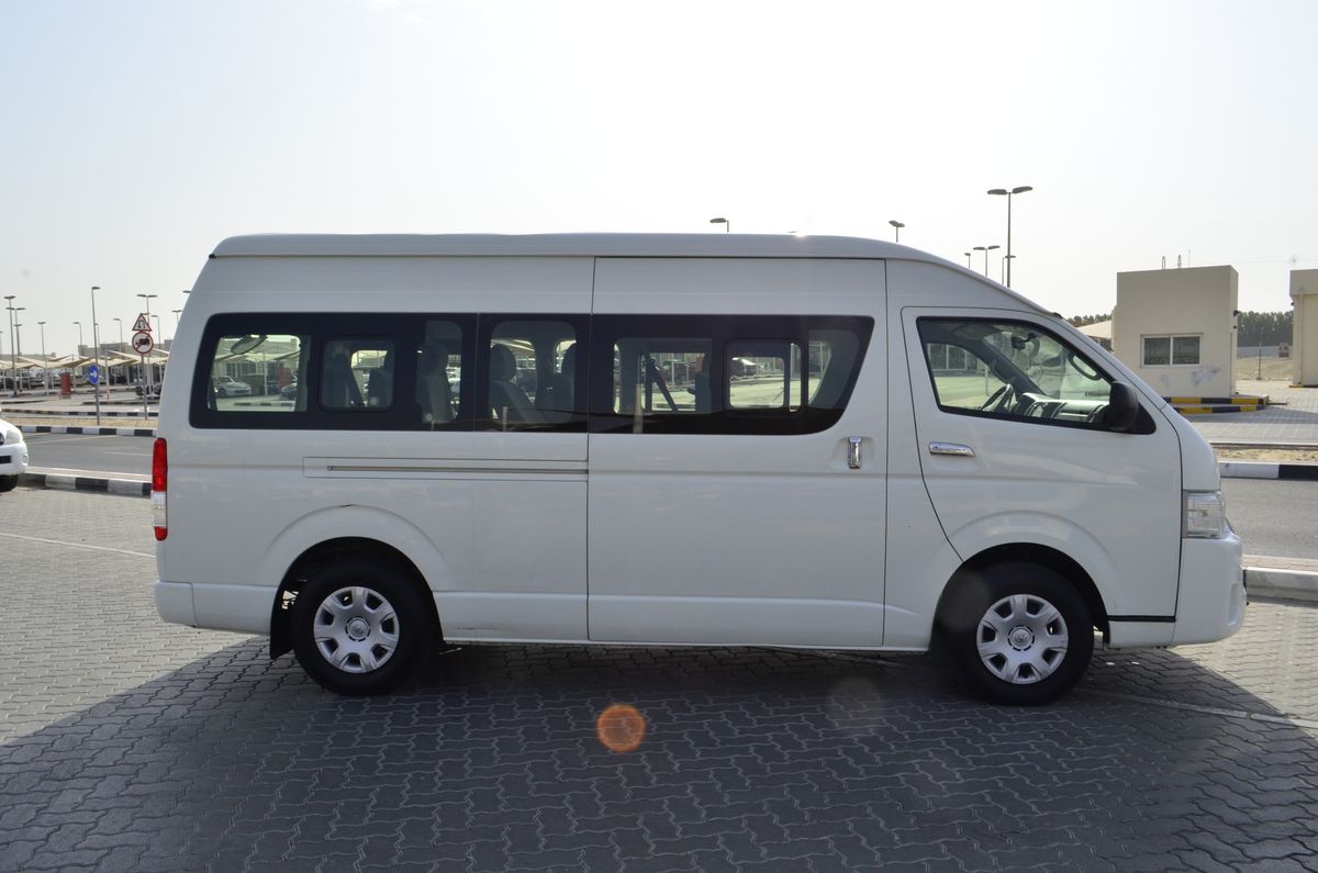 Toyota Hiace GL HIGH ROOF 15 SEATER PASSENGER VAN GCC SPECS for sale ...