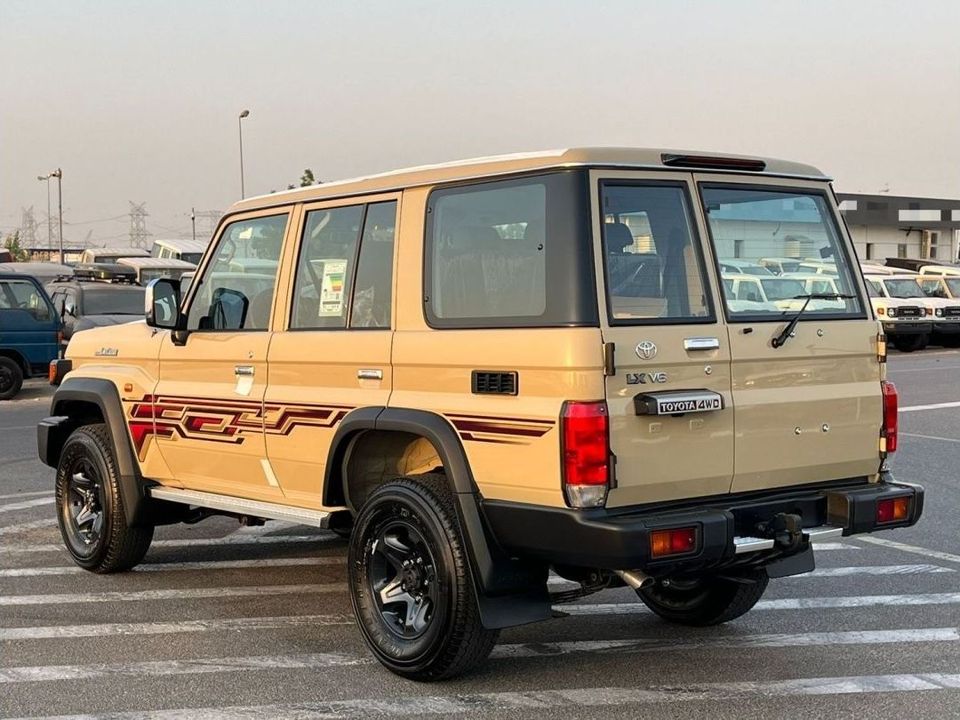New Toyota Land Cruiser 70 TOYOTA LC76 HT MT 2024 for sale in Dubai - 750159
