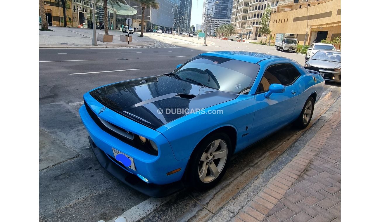 Used Dodge Challenger Sxt 2012 for sale in Abu Dhabi - 610854