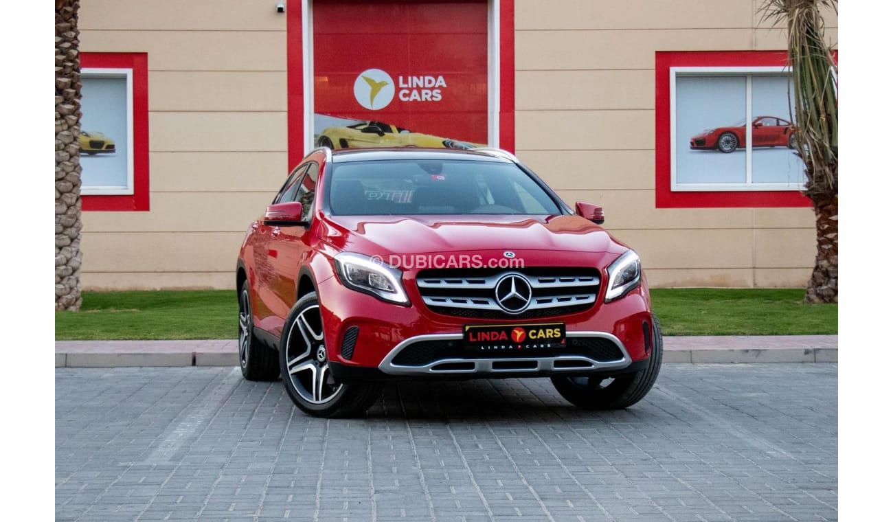 Used Mercedes-Benz GLA 250 X156 2018 for sale in Dubai - 548293