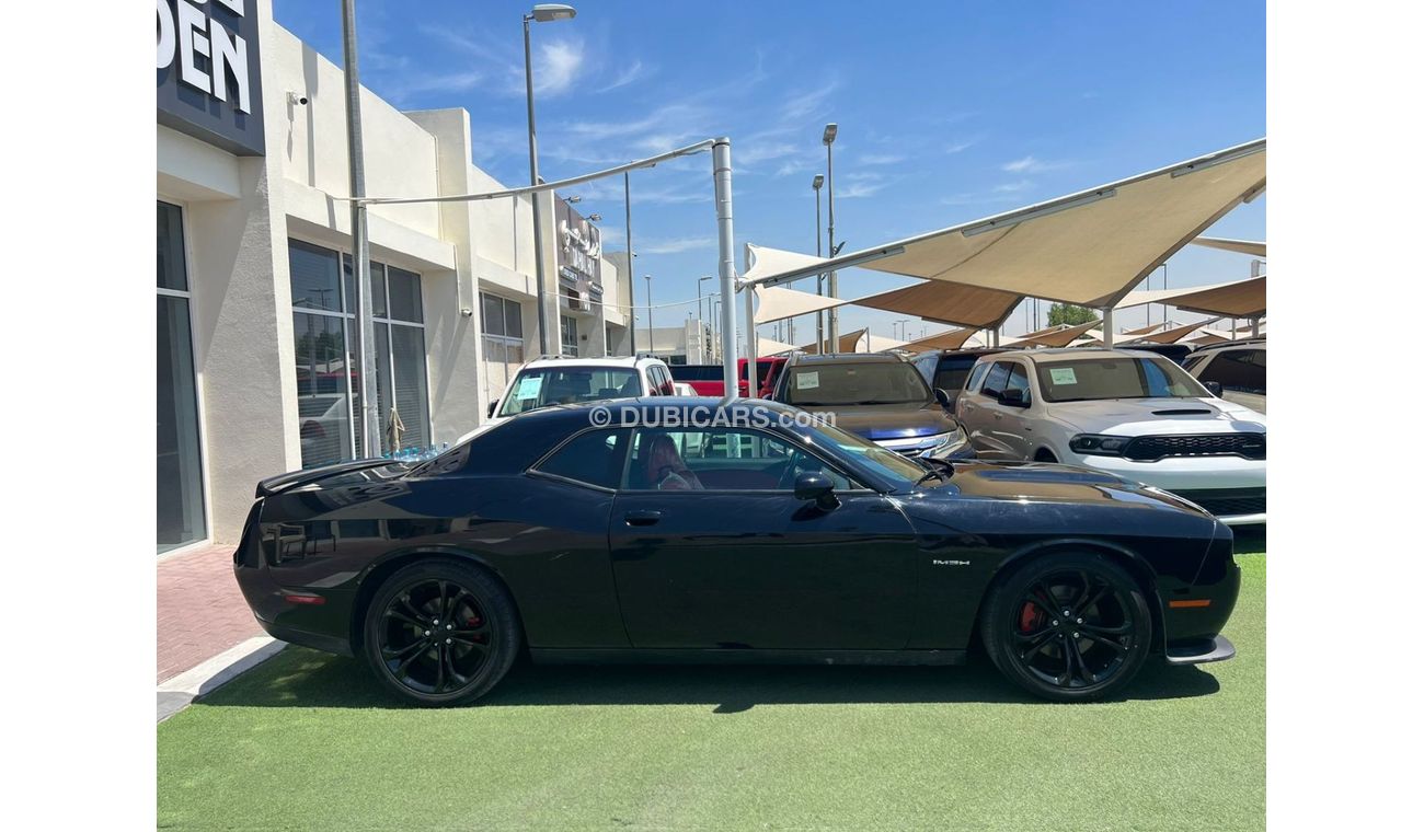 Used Dodge Challenger R/T Plus 2020 for sale in Dubai - 609862