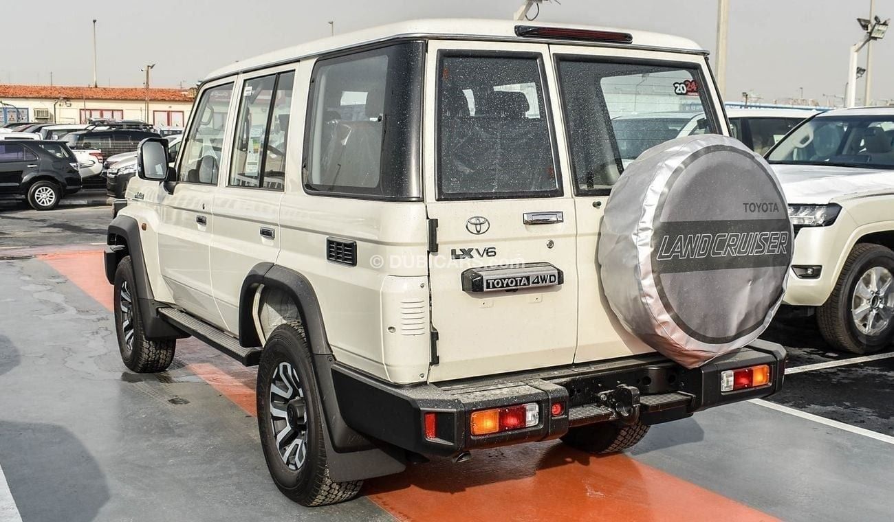 جديدة تويوتا لاند كروزر هارد توب LC76 5 Door Automatic 4.0 2024 للبيع في دبي - 807952