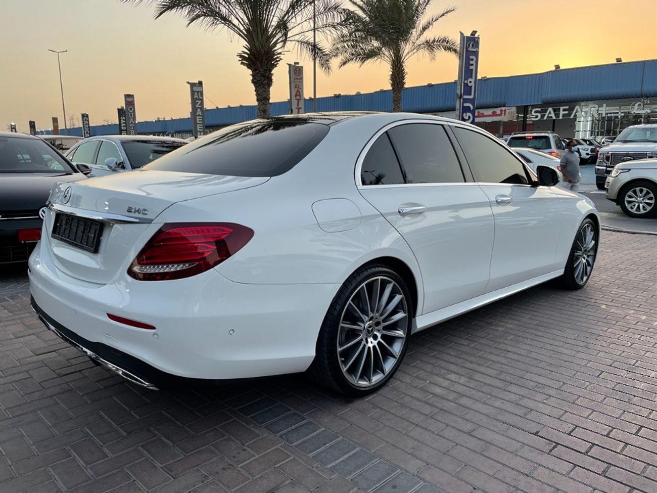 Used Mercedes-Benz E300 2020 E300 gcc spec 2020 for sale in Dubai - 467398