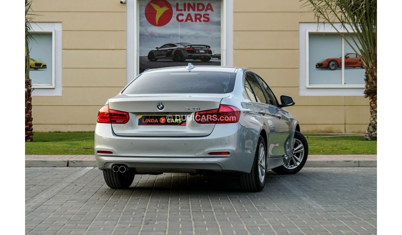 Used BMW 320i F30 2018 for sale in Dubai - 676223
