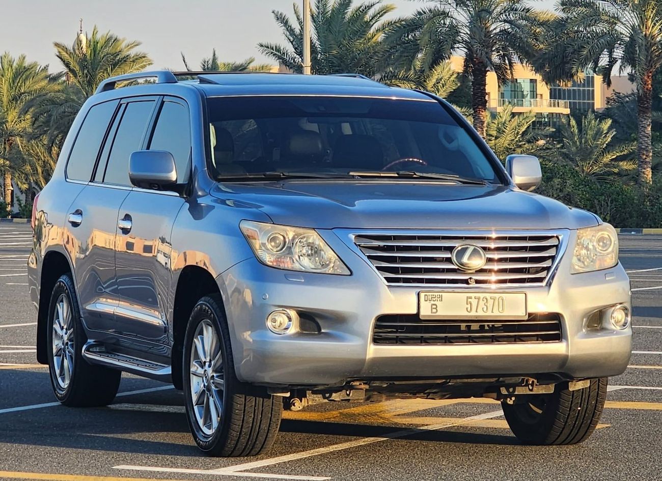 Used Lexus LX570 2011 for sale in Sharjah - 704268