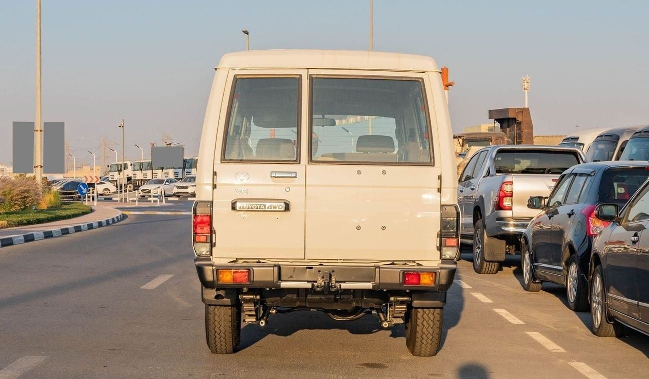 New Toyota Land Cruiser 70 2025 Toyota Land Cruiser LC 78 V6 4.0L MT ...