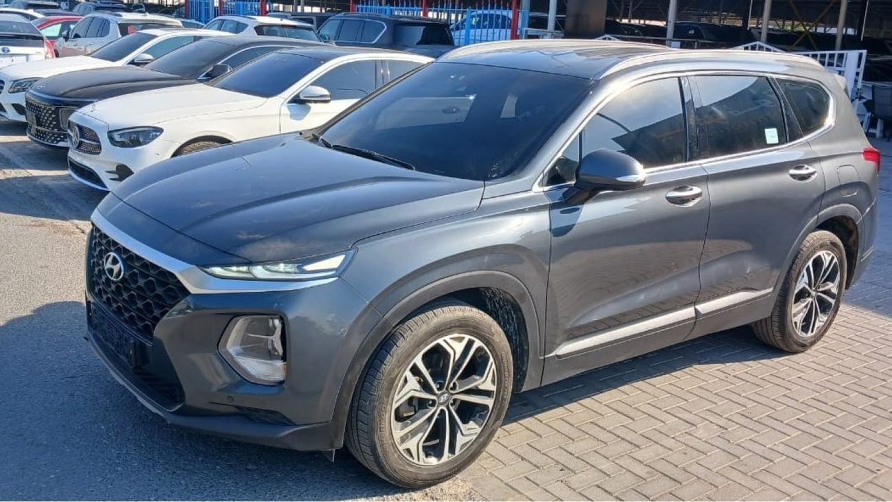Used Hyundai Santa Fe 2019 Diesel 2019 for sale in Sharjah - 705867