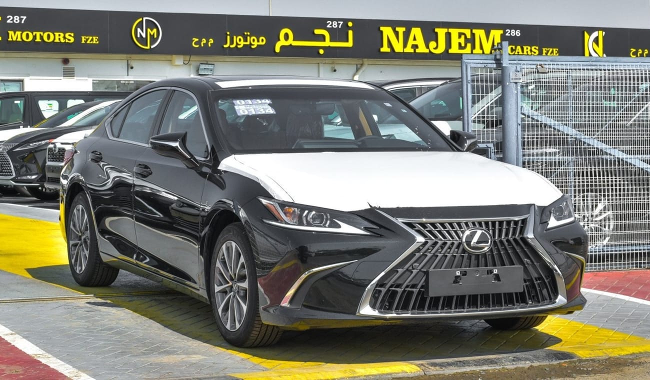 New LEXUS ES 300 HYBRID GCC 2023 BLACK 2023 for sale in Dubai - 680328