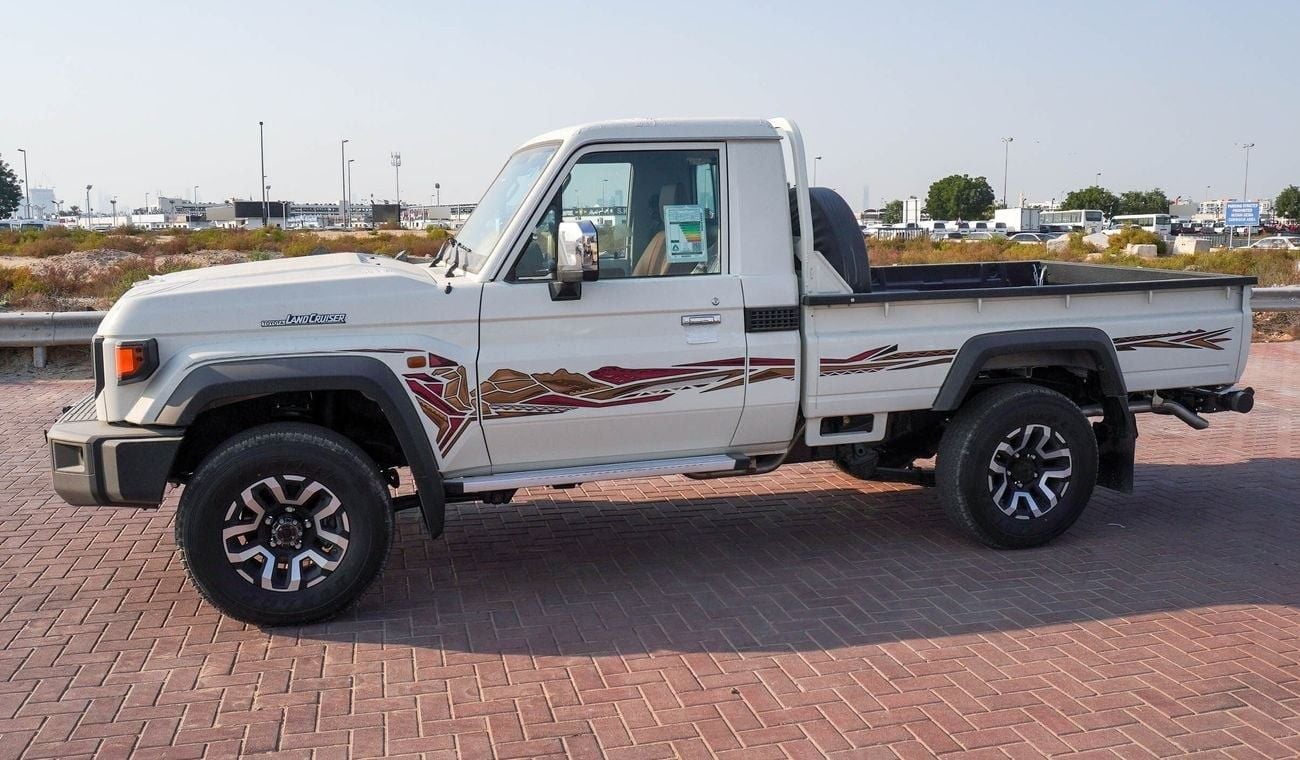 New Toyota Land Cruiser Pick Up LX 4.0L V6 A/T 2025 for sale in Dubai - 821928