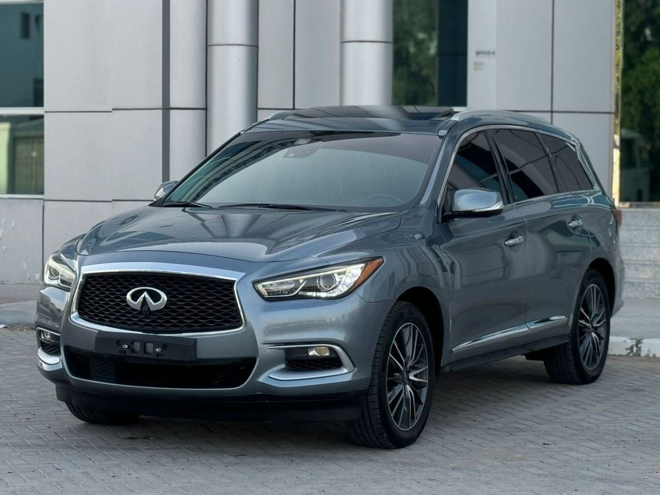 Used Infiniti QX60 Luxury 2016 for sale in Sharjah - 744779