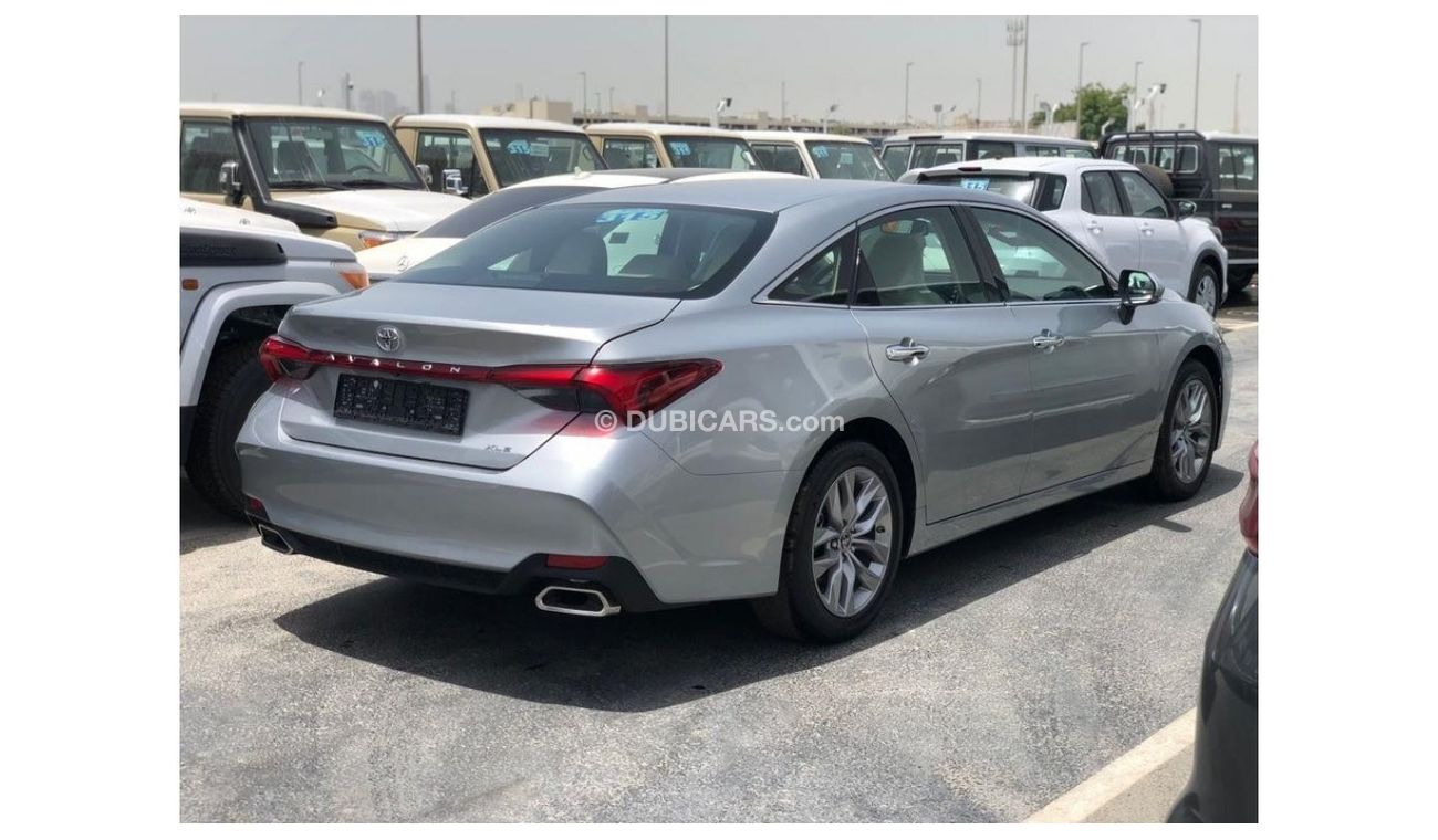 New Toyota Avalon XLE XLE 2022 for sale in Dubai - 512878