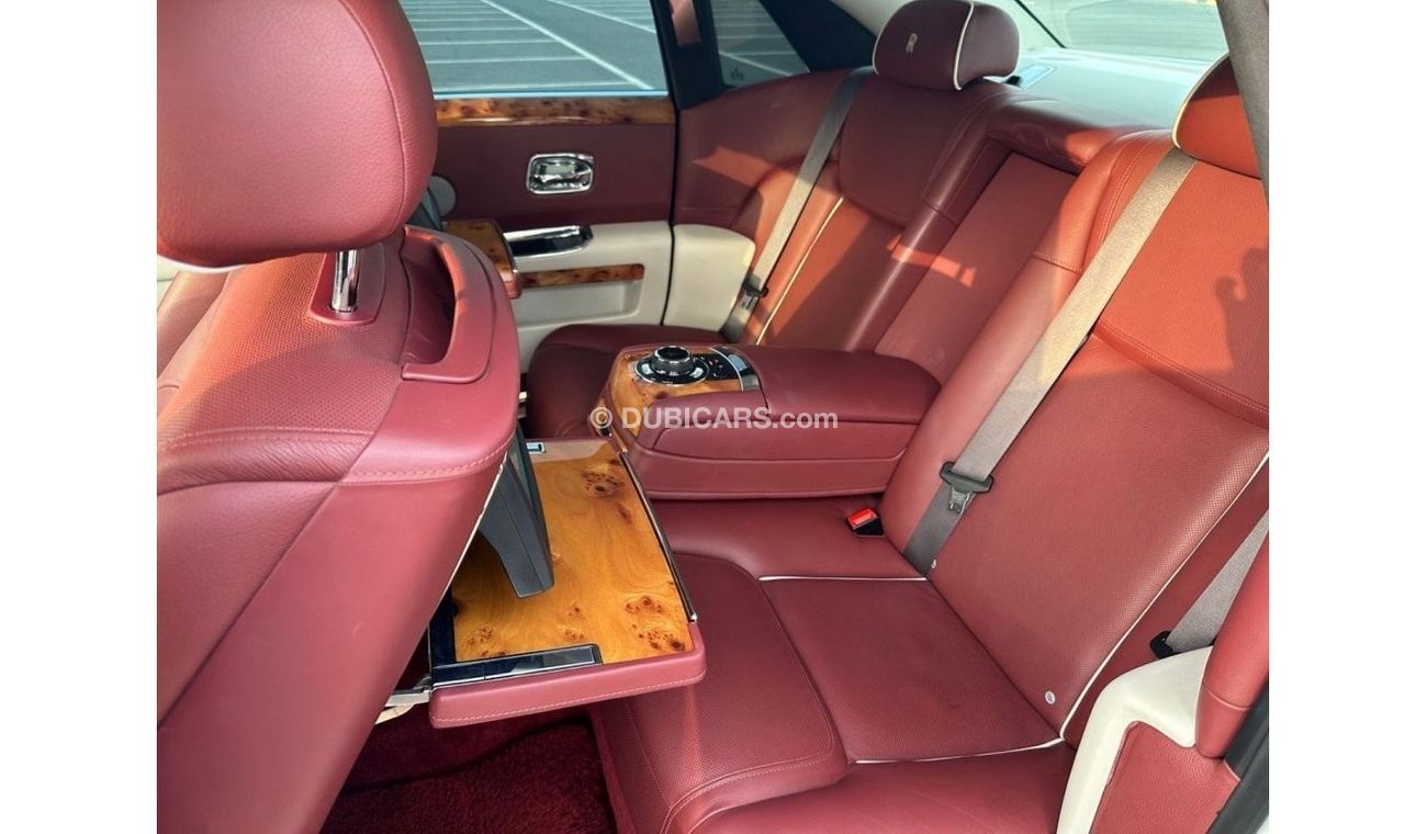 Used Rolls-Royce Ghost Std 2016 for sale in Sharjah - 638150