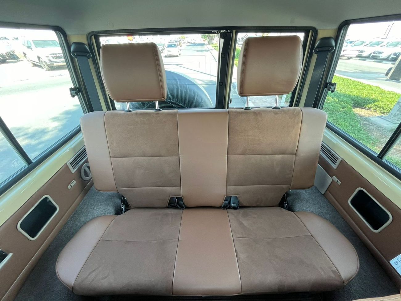 جديدة تويوتا لاند كروزر 70 TOYOTA LC71 HT 4.0 FULL OPTION 2025 للبيع في دبي - 712357