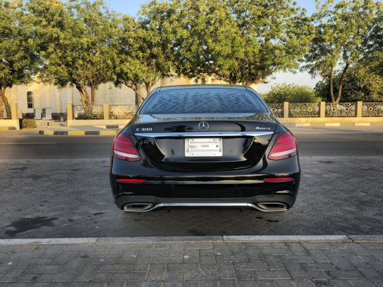 مستعملة مرسيدس بنز E300 2017 للبيع في دبي - 848117
