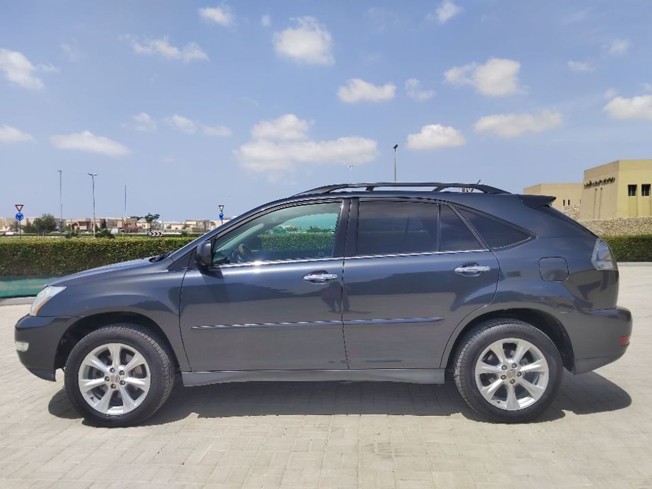 Used Lexus RX350 2009 2008 for sale in Sharjah - 728874