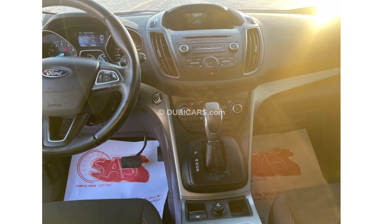 Used Ford Escape SE Banking facilities without the need for a first ...