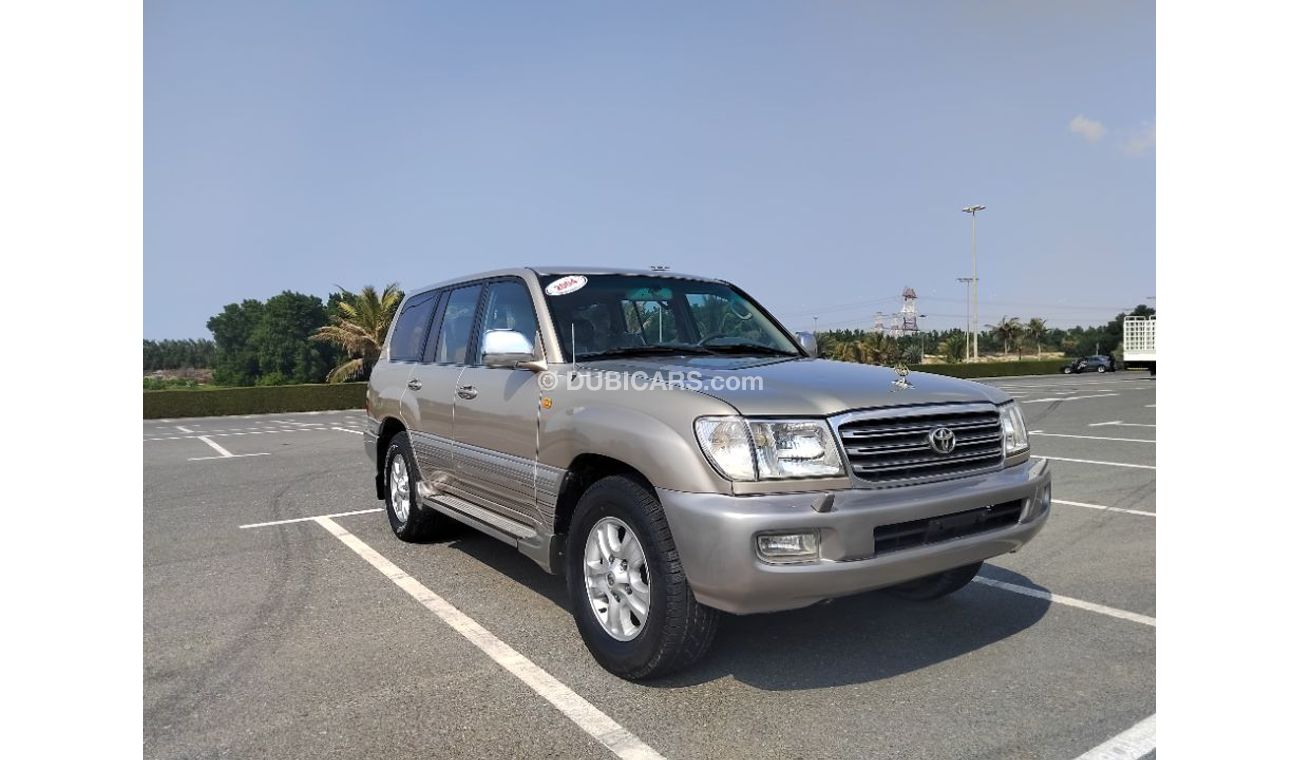 Used Toyota Land Cruiser 2004 2008 for sale in Sharjah - 675289