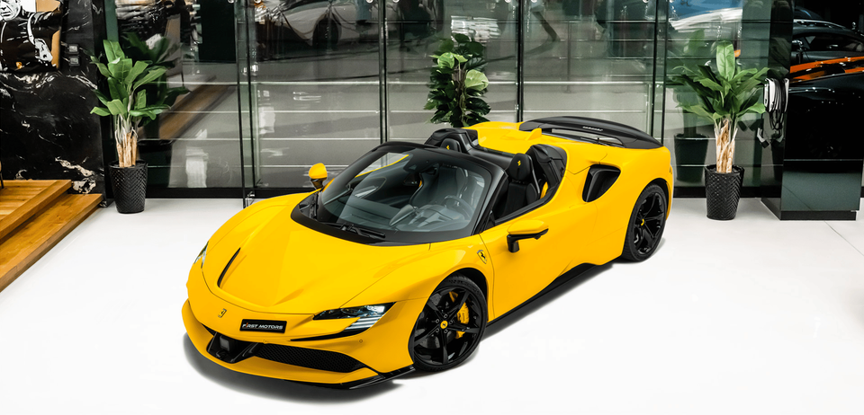 New Ferrari SF90 Spider 4.0L V8 Twin-Turbocharged Engine + eMotor 2022 ...