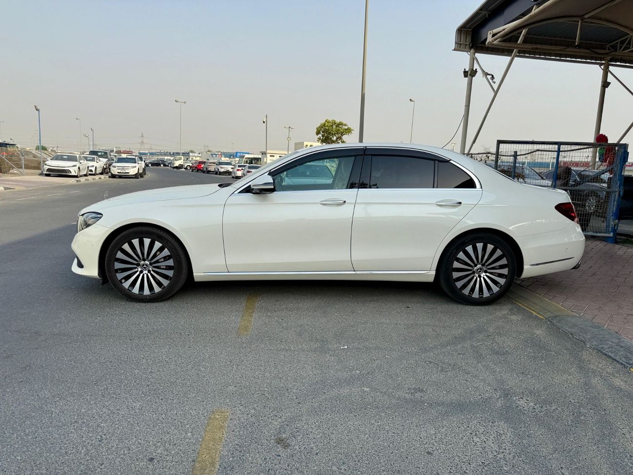Used Mercedes-Benz E 400 2018 for sale in Dubai - 876909