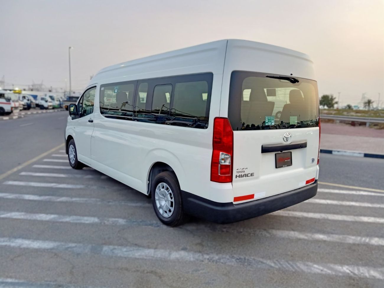 New Toyota Hiace Commuter 3.5L M/T 2026 for sale in Dubai - 901556
