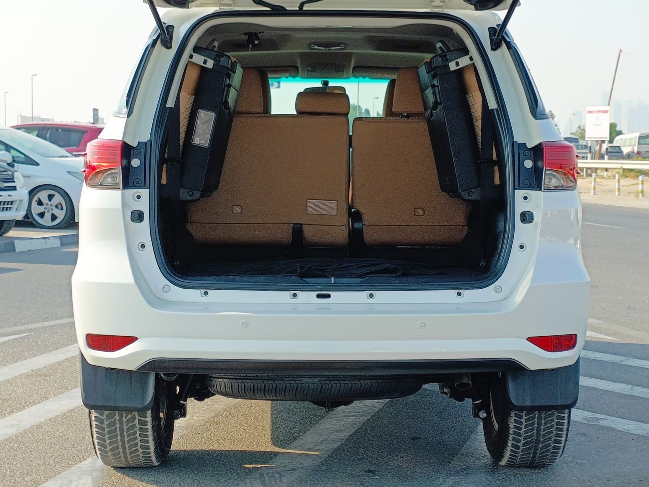 Used Toyota Fortuner 2.7L V4 PETROL, REAR A/C / LOOKS LIKE NEW ...