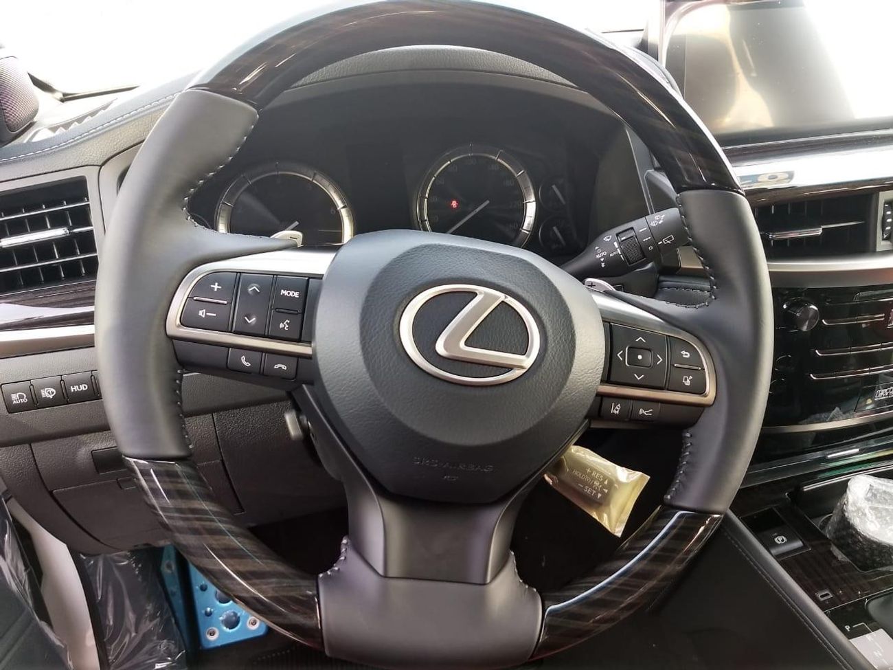 New Lexus LX570 Supersport Black Edition S 2019 for sale in Dubai - 233058
