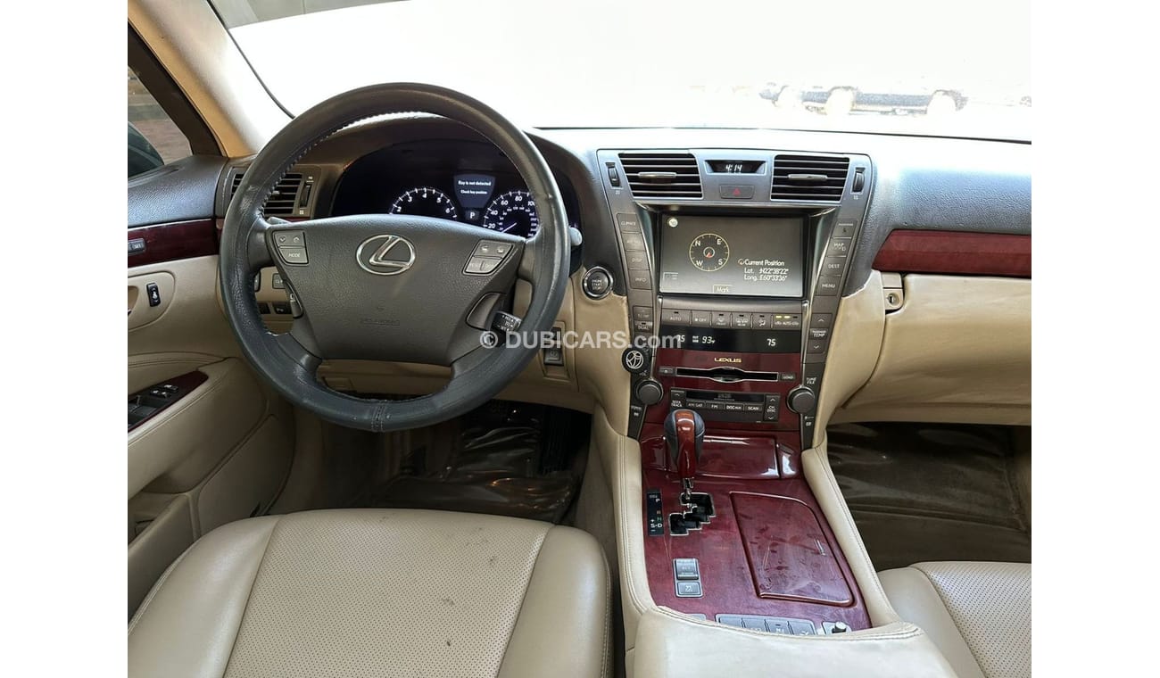 مستعملة لكزس LS 460 2007 للبيع في دبي - 633363