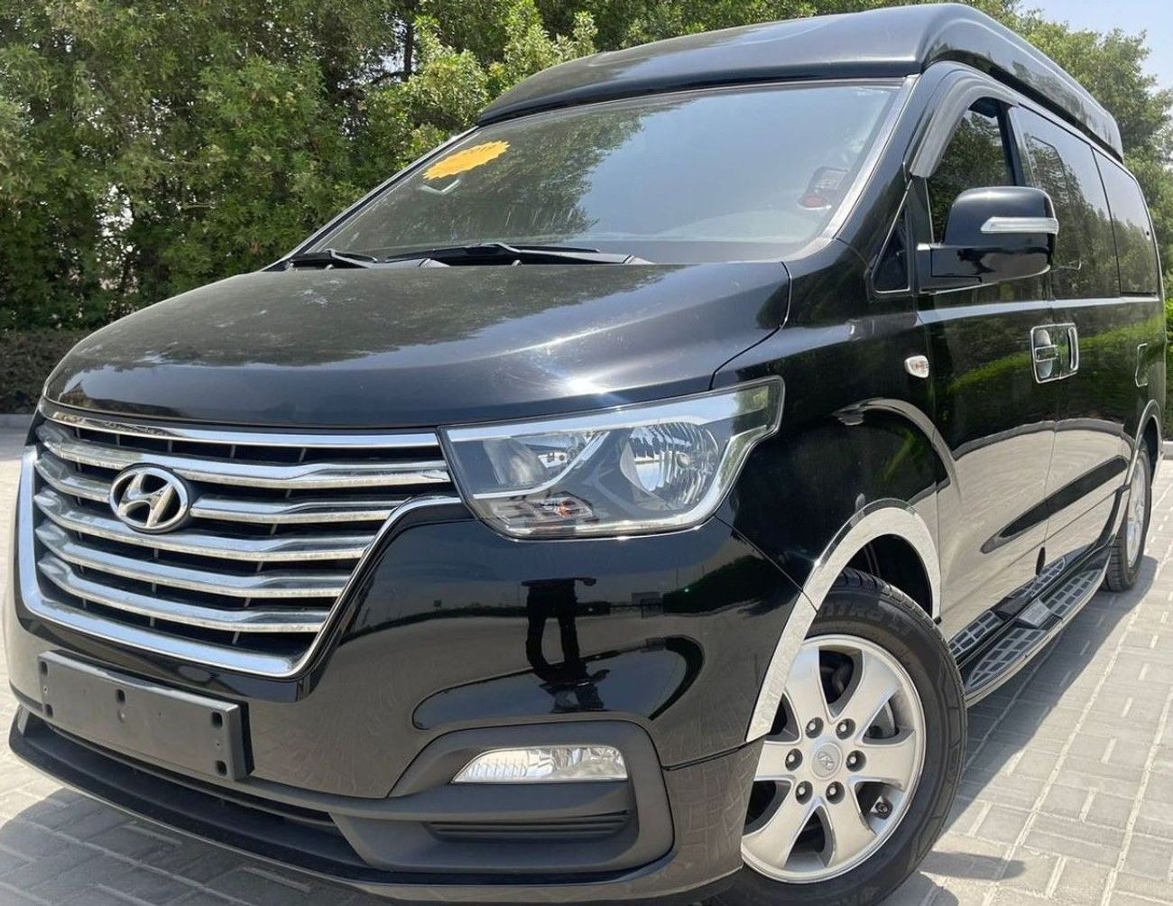 Used Hyundai H1 Starex 2019 for sale in Sharjah - 850735