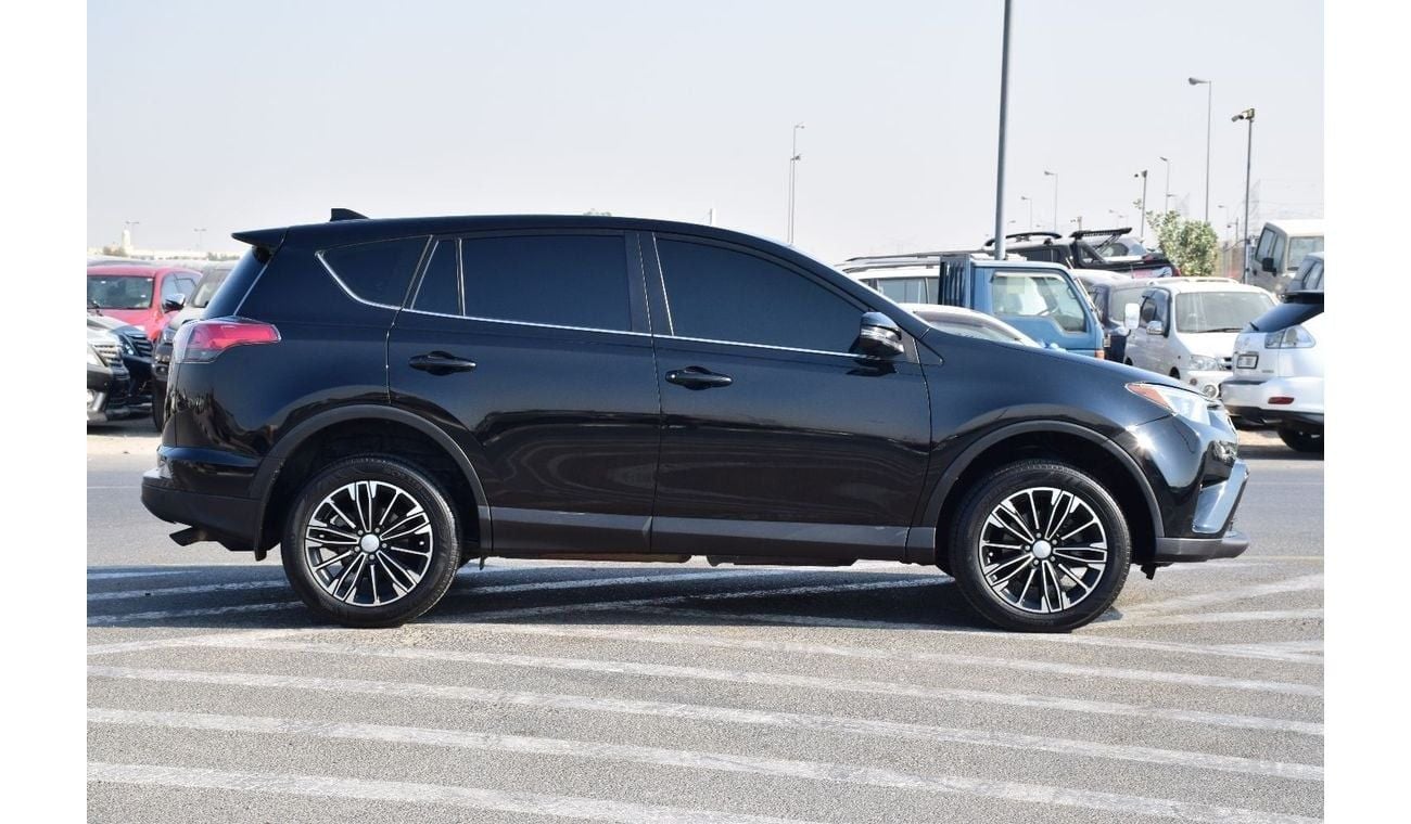 Used Toyota RAV4 VX 2.5L FWD 2017 for sale in Dubai - 820547
